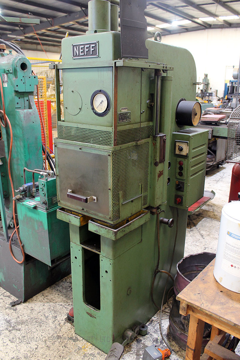 Neff 5 tonne hydraulic press (415V) – Stock # 3413 - Newmac Equipment
