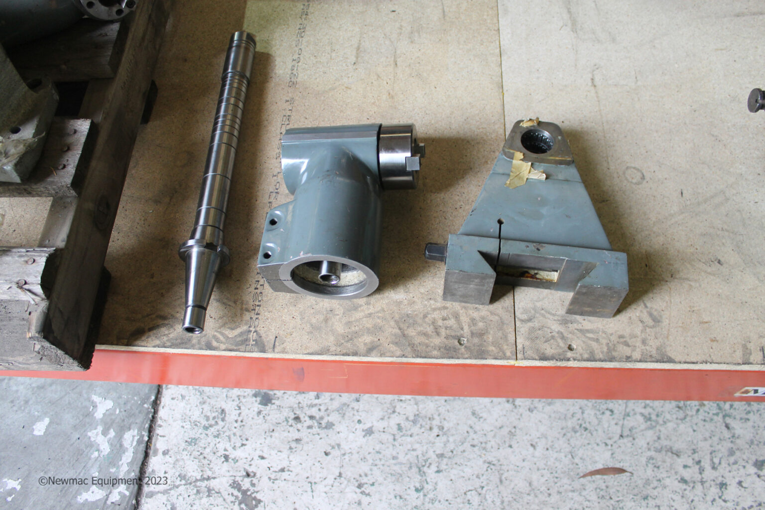 Horizontal Milling Attachment - Newmac Equipment